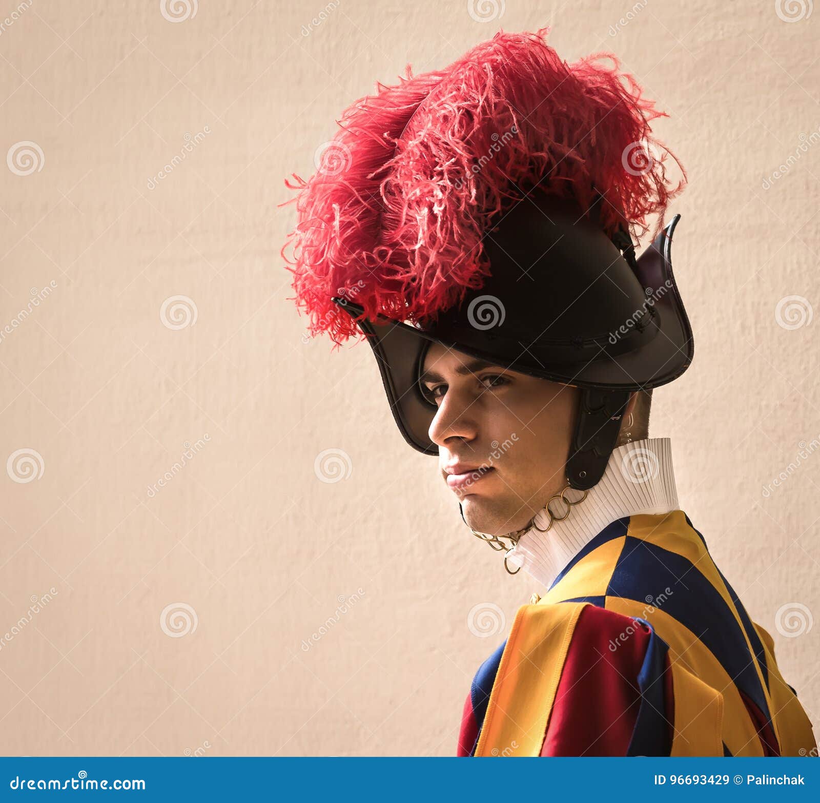 Guardia Svizzera Papale in Uniforme Immagine Stock Editoriale ...