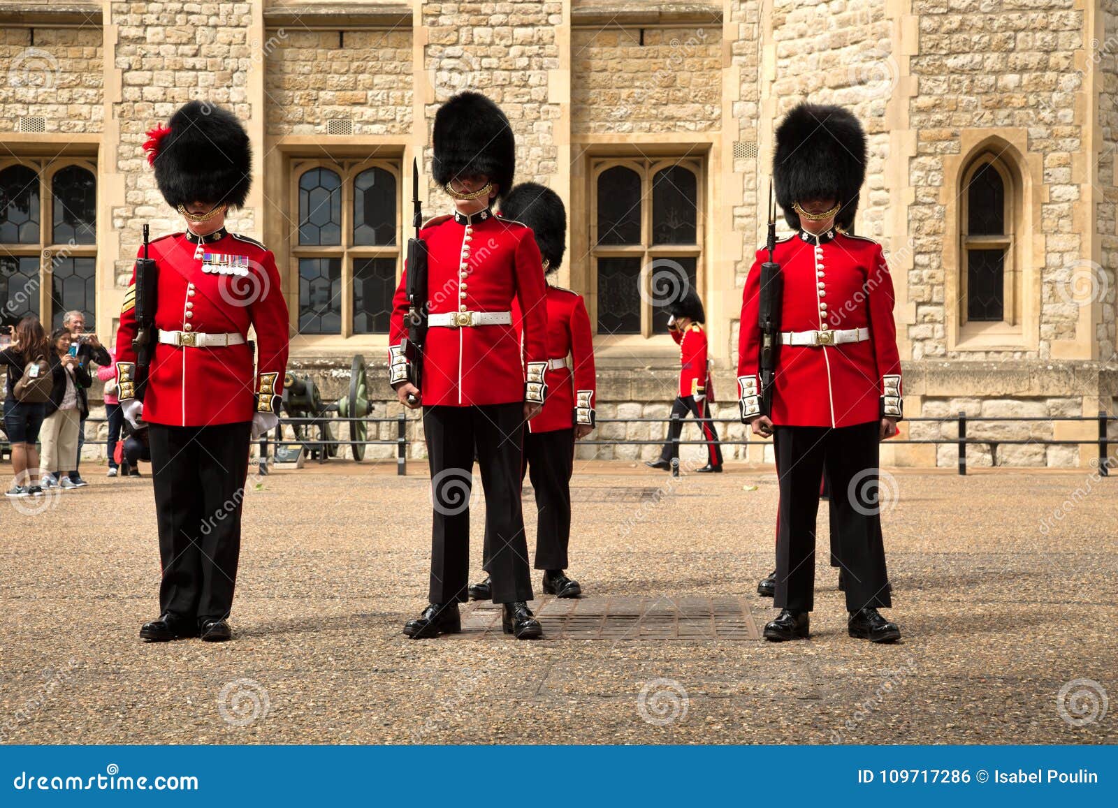 Guardie Reali in Torre Di Londra Fotografia Editoriale - Immagine di ...