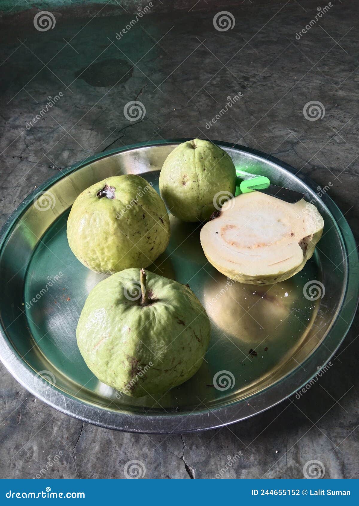Guava Fruit Slice, Guava on the Plate, Natural Fruit Stock Photo ...