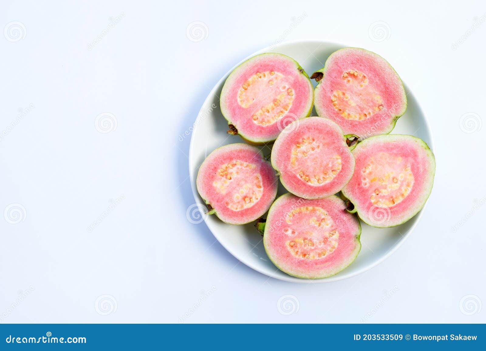 Guayaba Rosa Sobre Fondo Blanco Imagen de archivo - Imagen de frescura ...