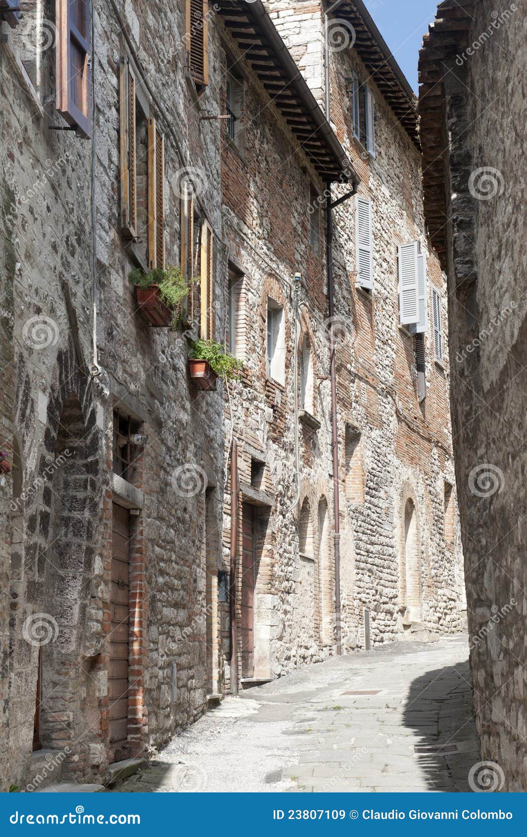 Gubbio (Perugia) stock image. Image of italy, lamp, door - 23807109