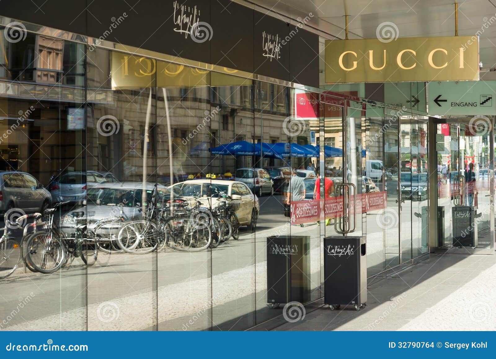 Gucci Butik Przy Friedrichstrasse Obraz Stock Editorial - Obraz ...