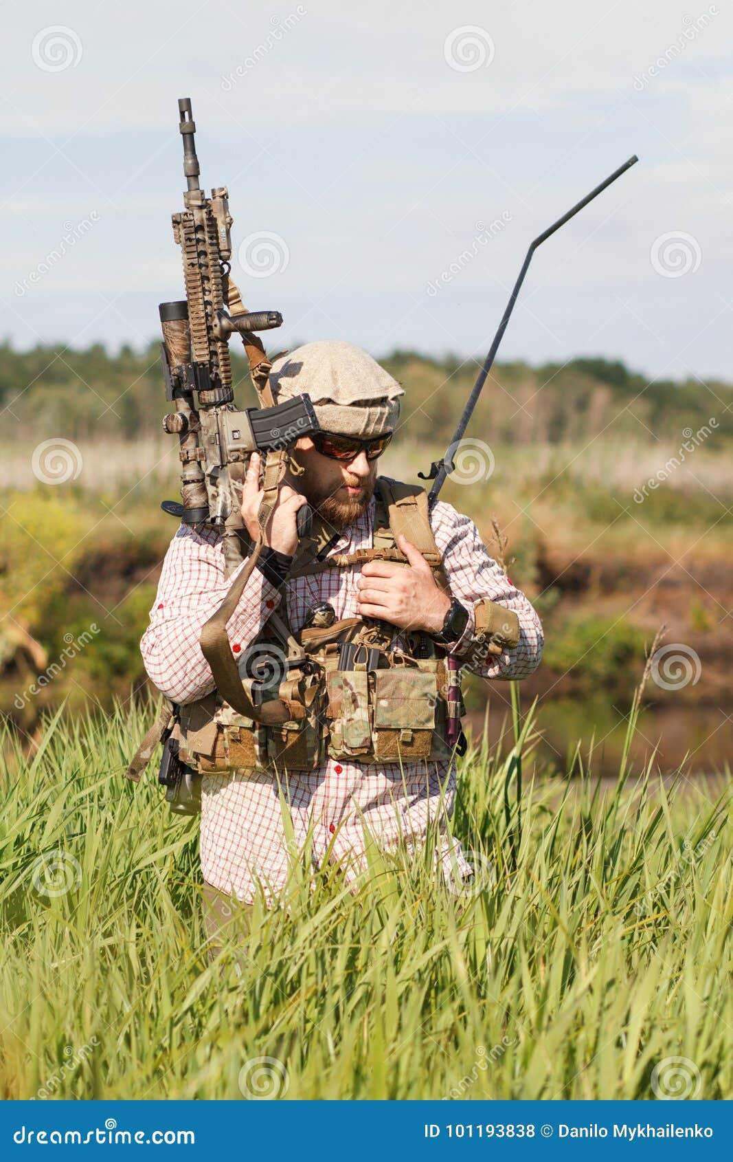Guerrero de Strikeball foto de archivo. Imagen de equipo - 101193838