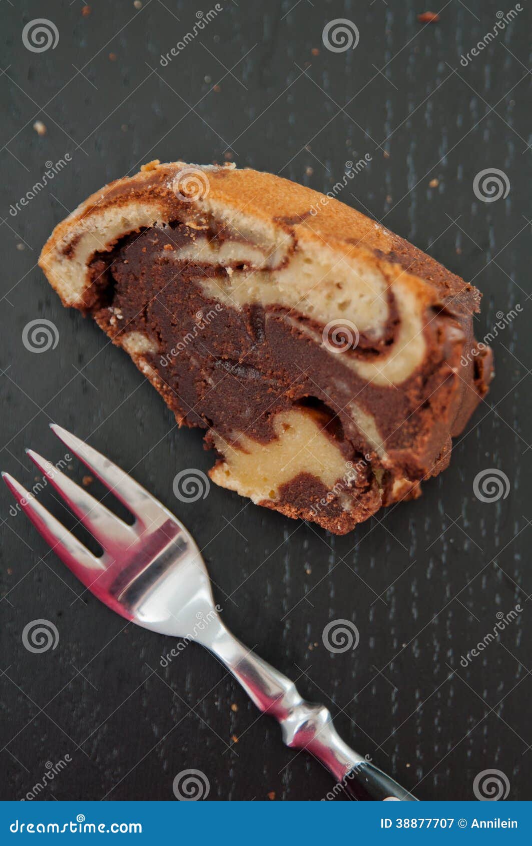 Gugelhupf - German Sponge Cake Stock Image - Image of guglhupf ...