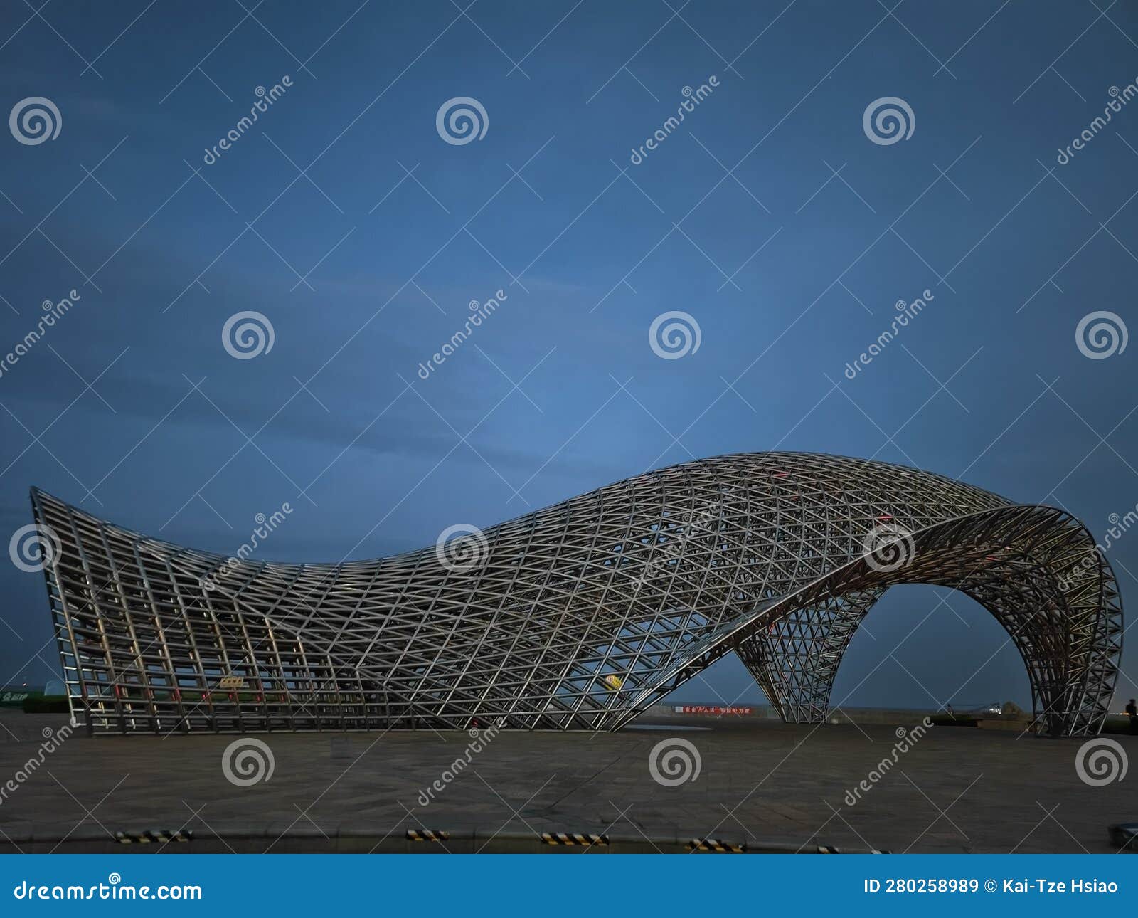 Guide To Fish in Shanghai at Night Editorial Stock Image - Image of ...