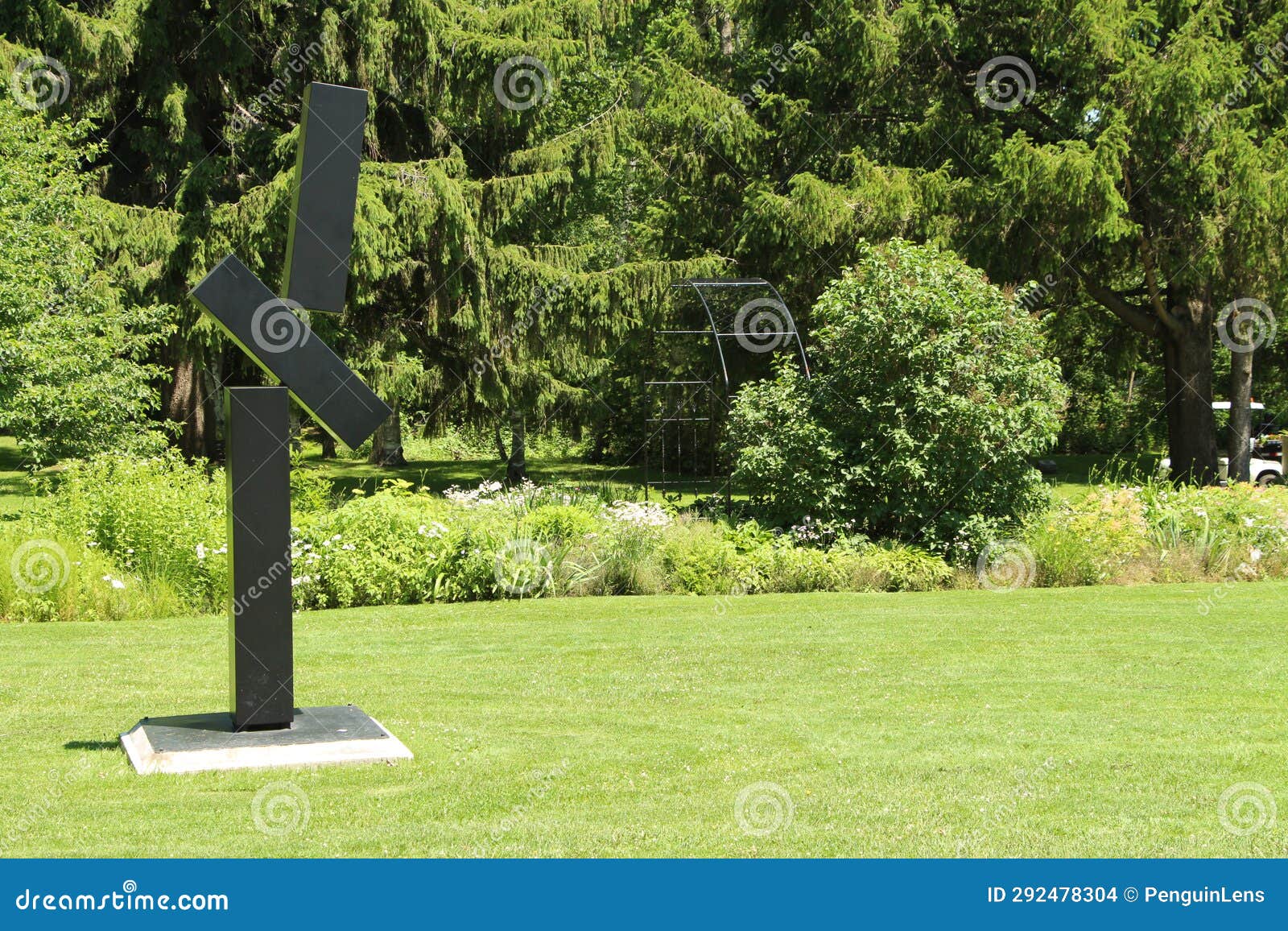 Guild Guildwood Toronto Black Metal Structure Made of Rectangle Black ...