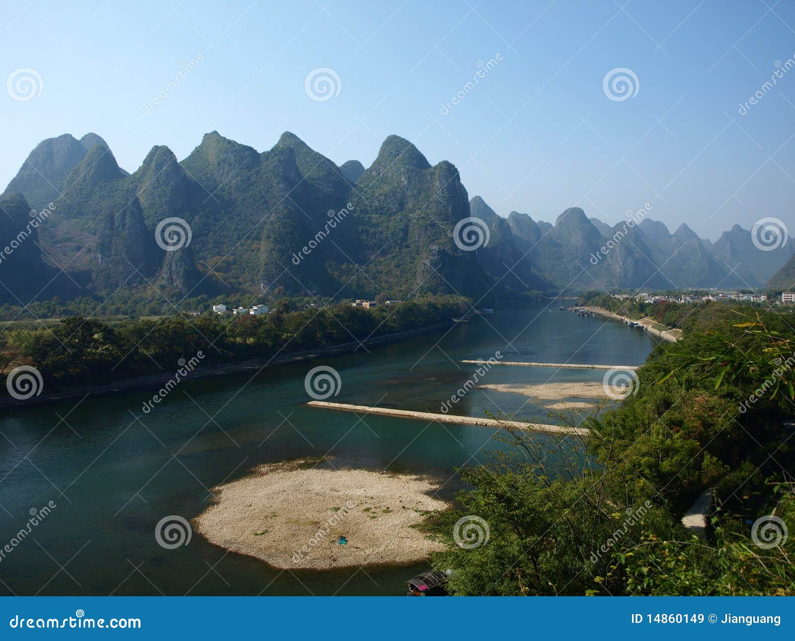 Guilin Lijiang River stock image. Image of sandbar, green - 14860149