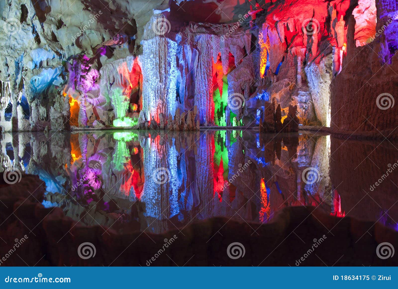 GuiLing,Guangxi, China stock image. Image of china, cave - 18634175
