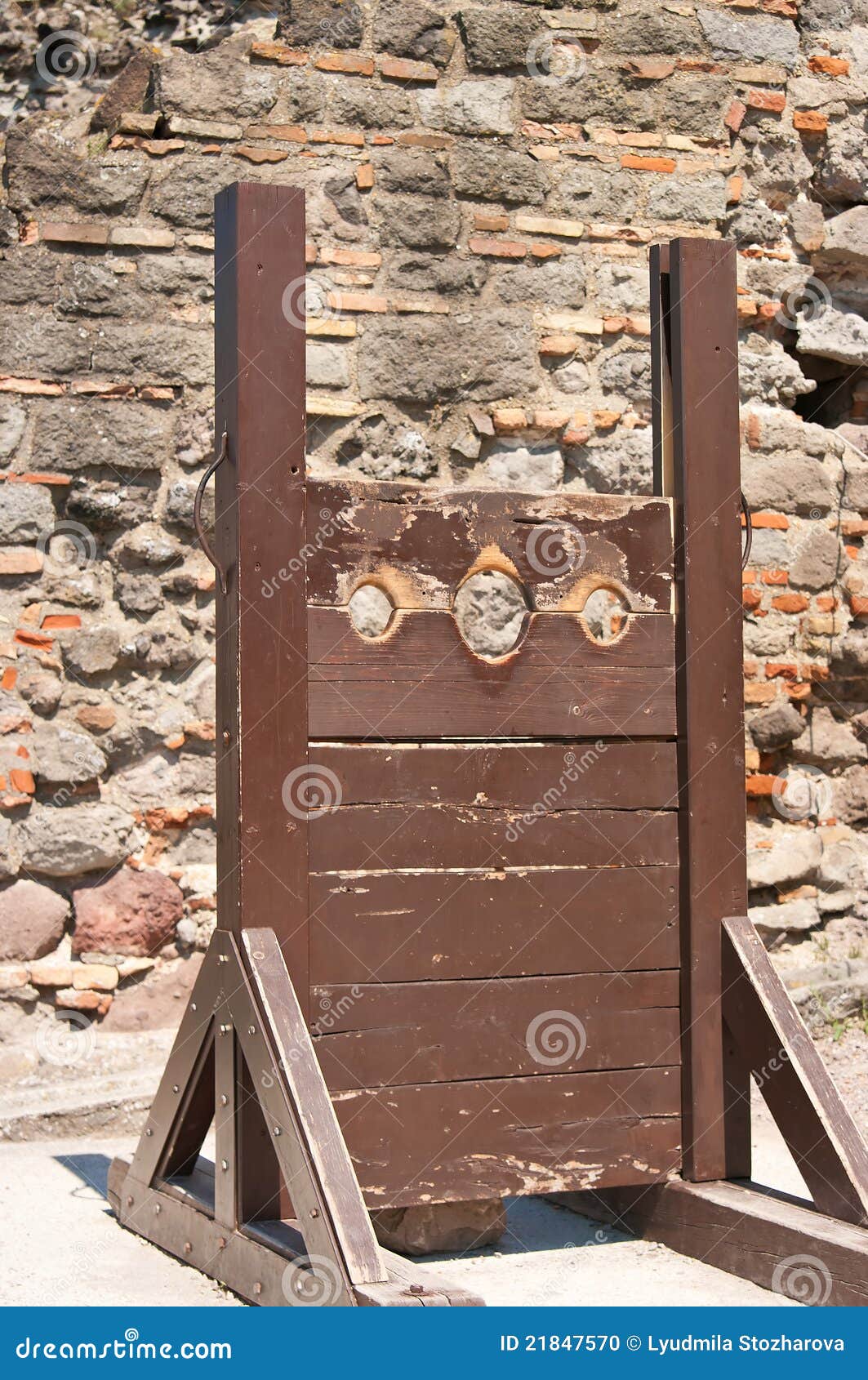 Guillotine stock photo. Image of death, cloud, measure - 21847570