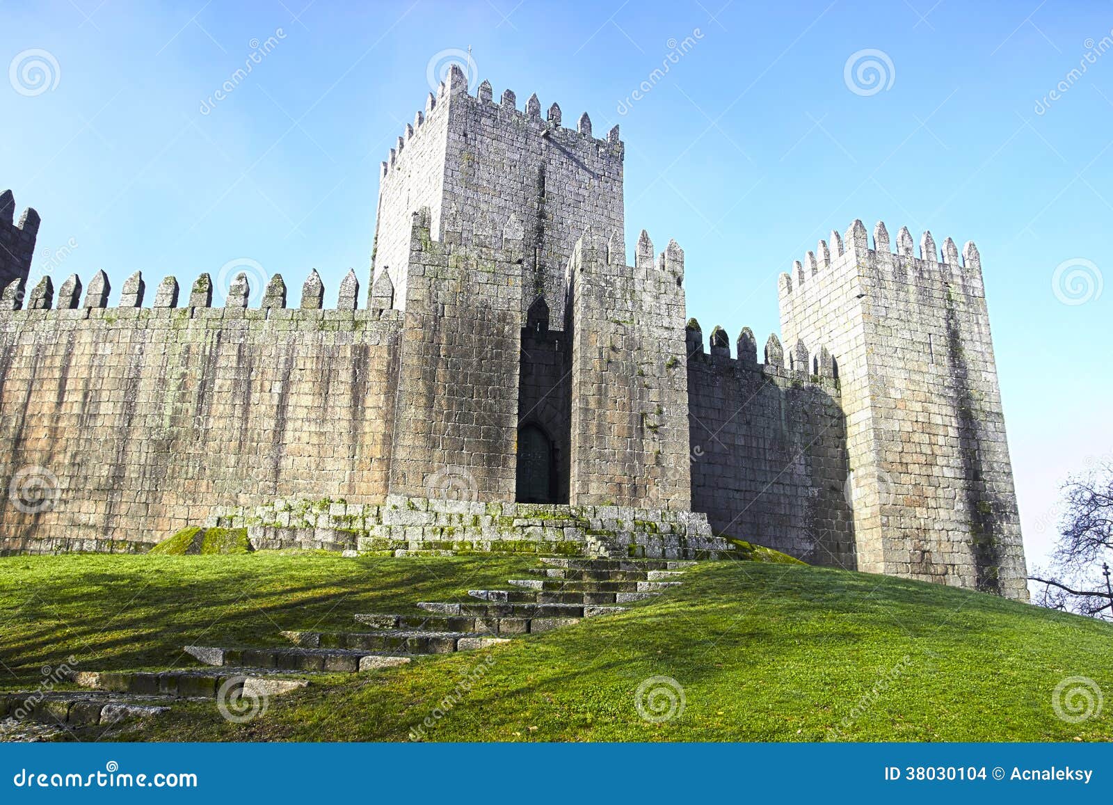 Guimaraes Castle stock photo. Image of archeology, district - 38030104