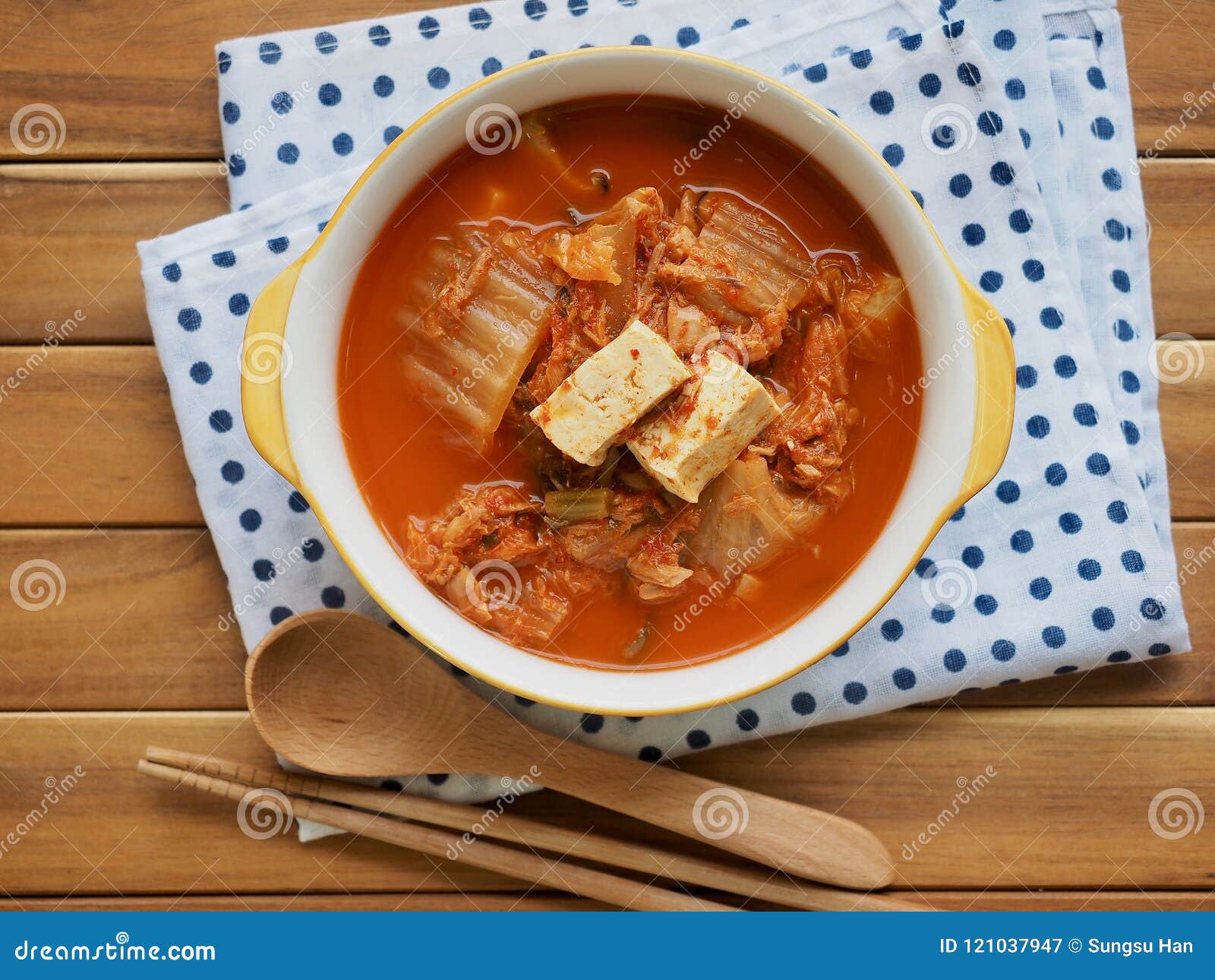 Guisado Coreano De Kimchi De La Comida, Kimchi-jjigae Imagen de archivo ...