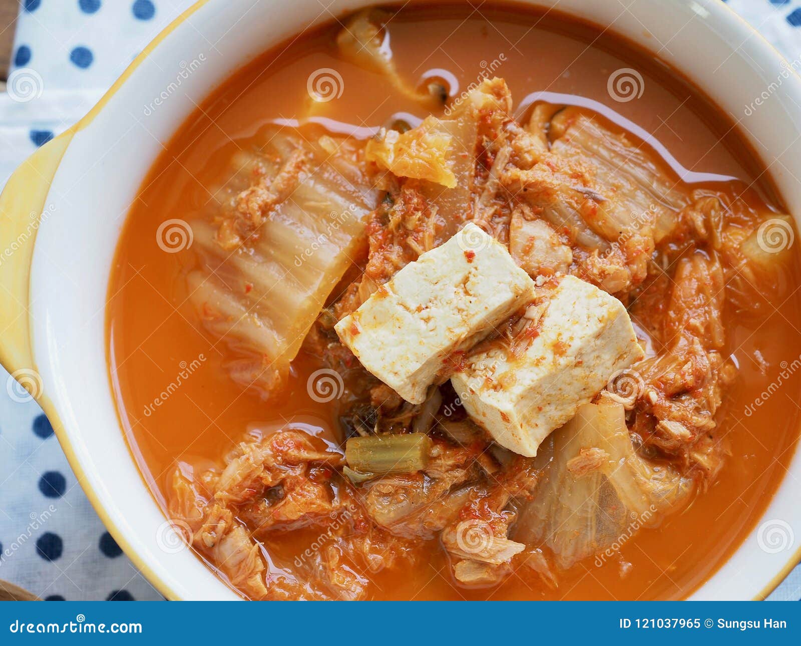Guisado Coreano De Kimchi De La Comida, Kimchi-jjigae Imagen de archivo ...