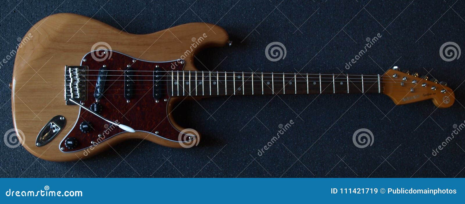 Guitar, Musical Instrument, String Instrument Accessory, Bass Guitar ...