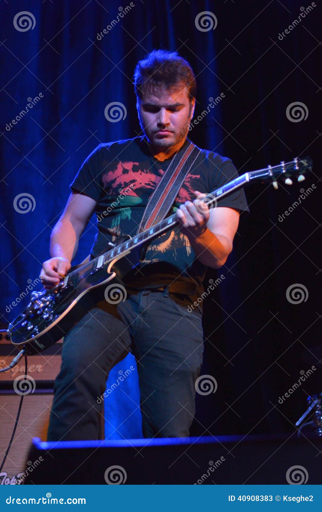 Guitar player editorial stock photo. Image of guitar - 40908383