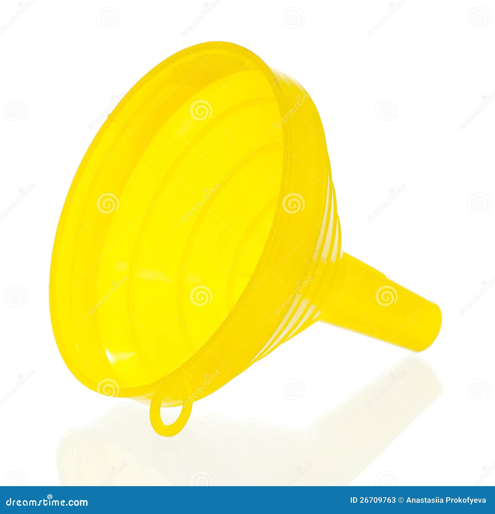 Gul tratt fotografering för bildbyråer. Bild av element - 26709763