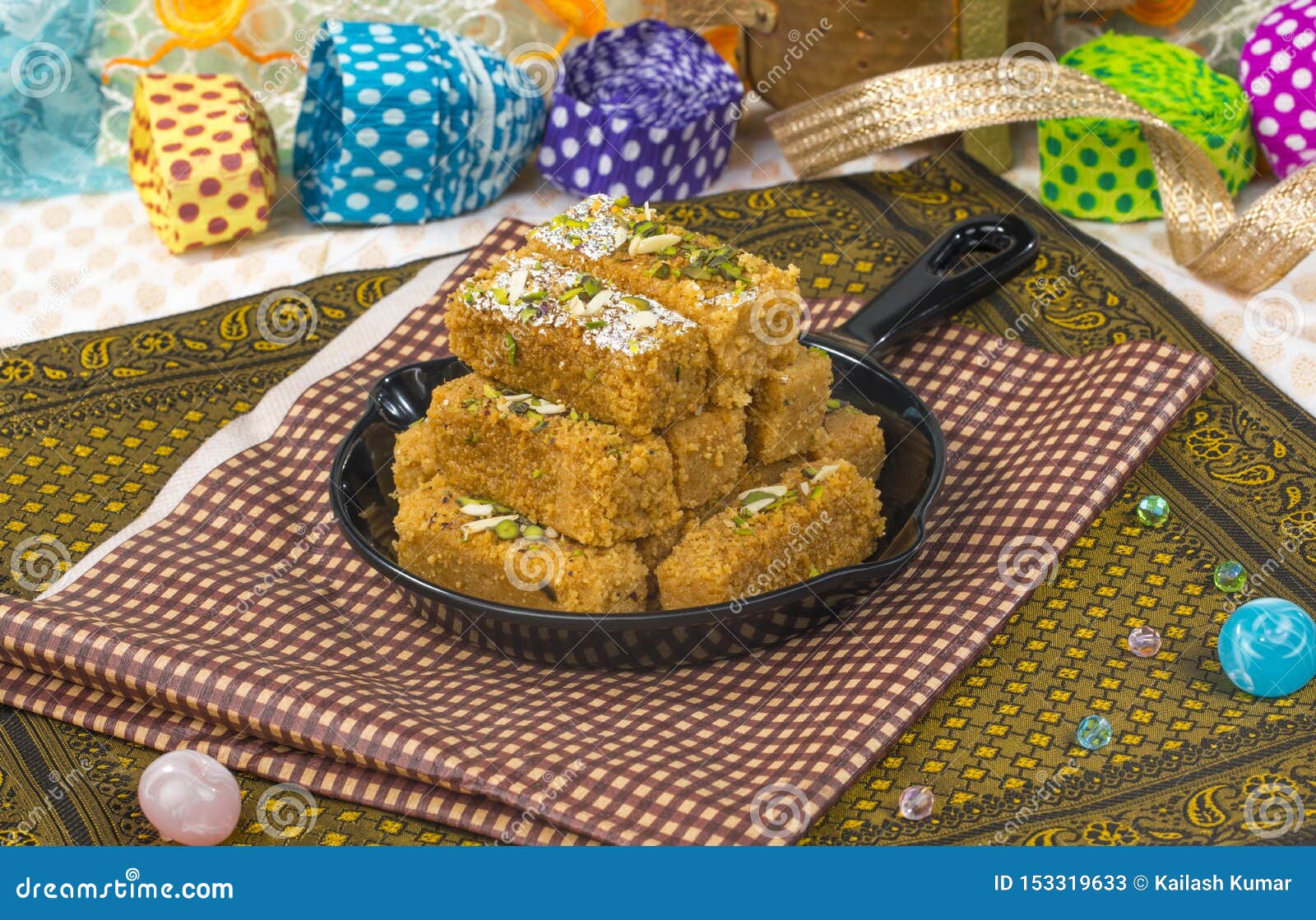 Gulab Halwa imagem de stock. Imagem de paquistanês, lanche - 153319633