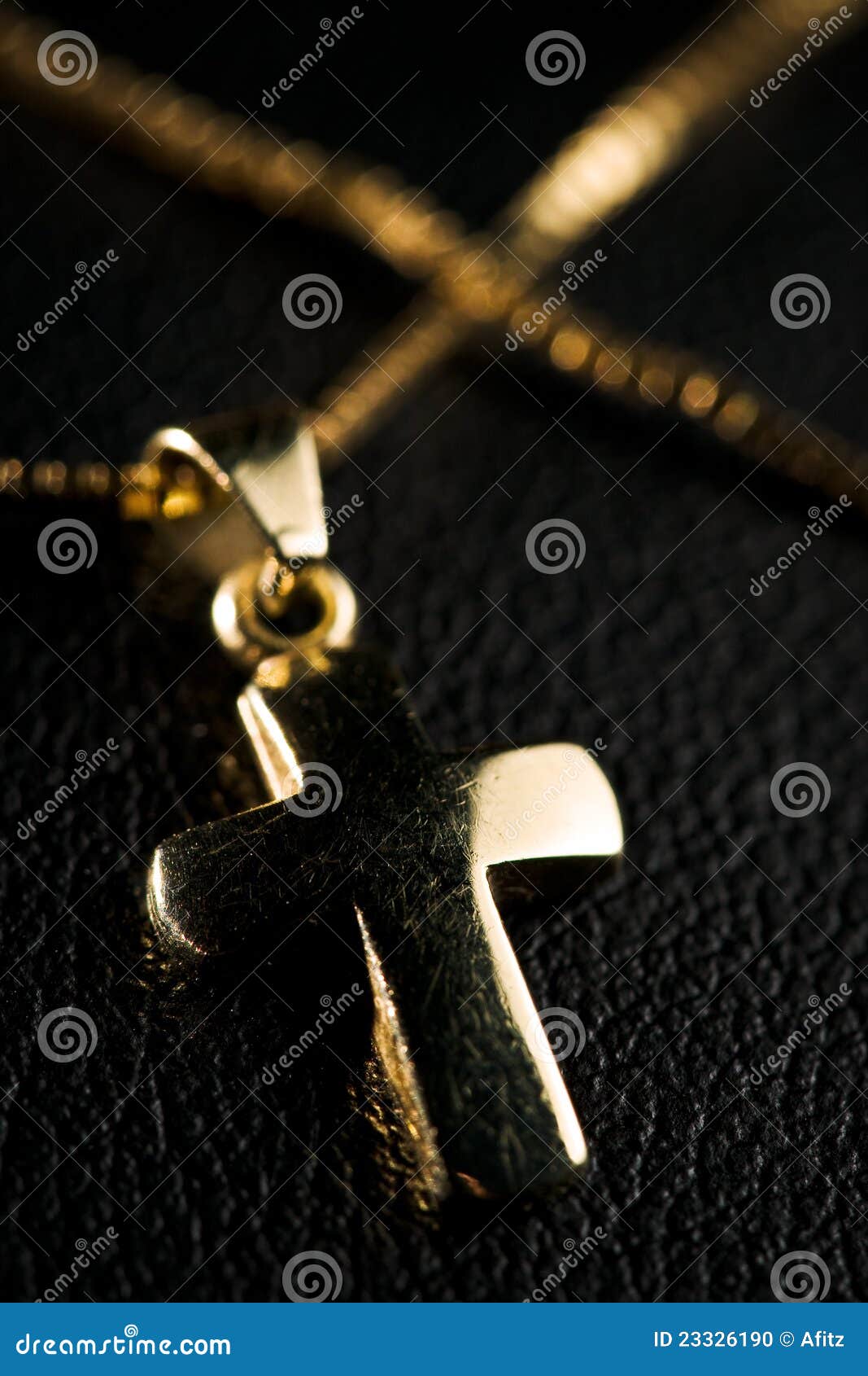 Guld- kors arkivfoto. Bild av kors, andlighet, troar - 23326190