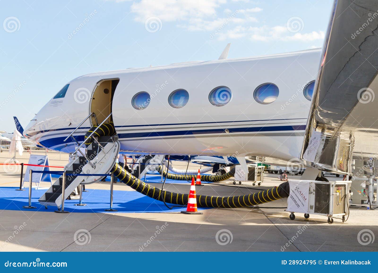 Gulfstream G550 editorial image. Image of airex, istanbul - 28924795