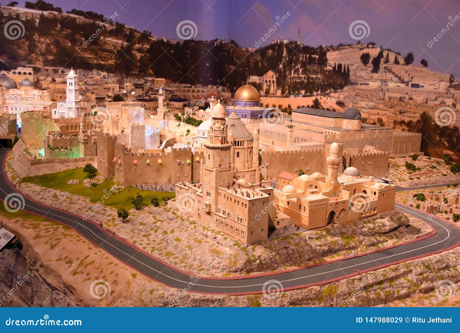 Gulliver`s Gate in Manhattan, New York Editorial Stock Image - Image of ...