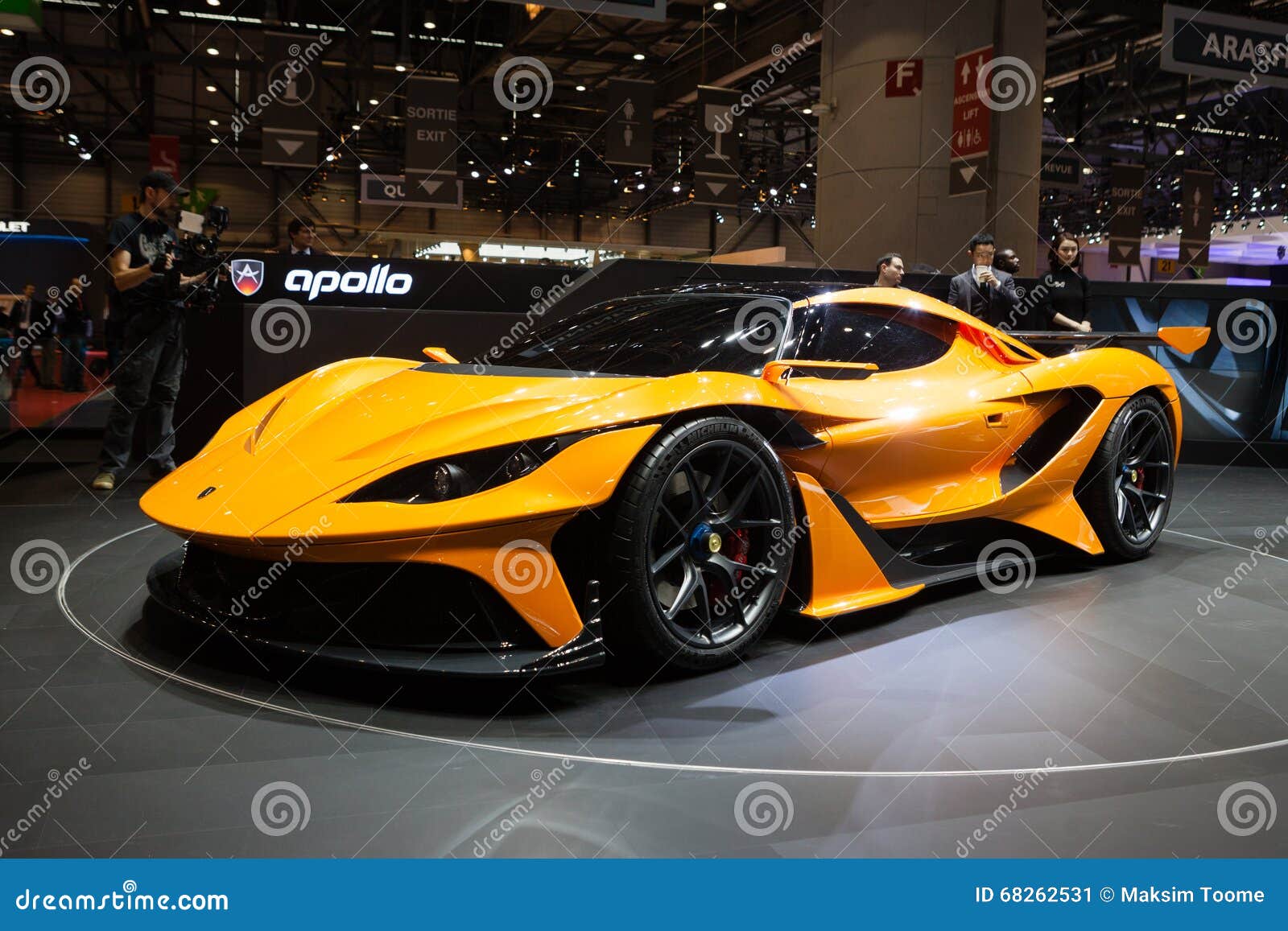 Gumpert Apollo Arrow redaktionelles foto. Bild von konzept - 68262531