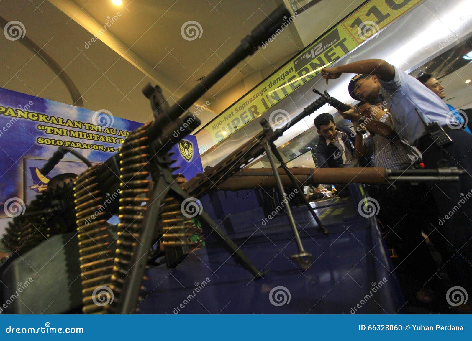 Gun Show editorial image. Image of equipment, education - 66328060