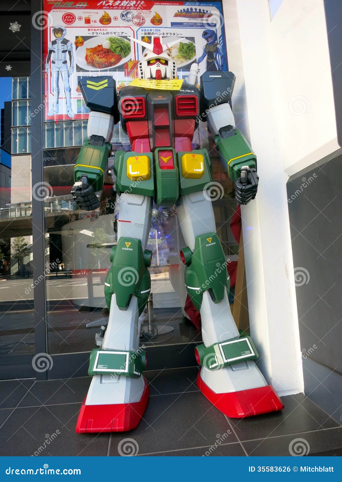 Gundam Statue editorial photo. Image of show, statue - 35583626