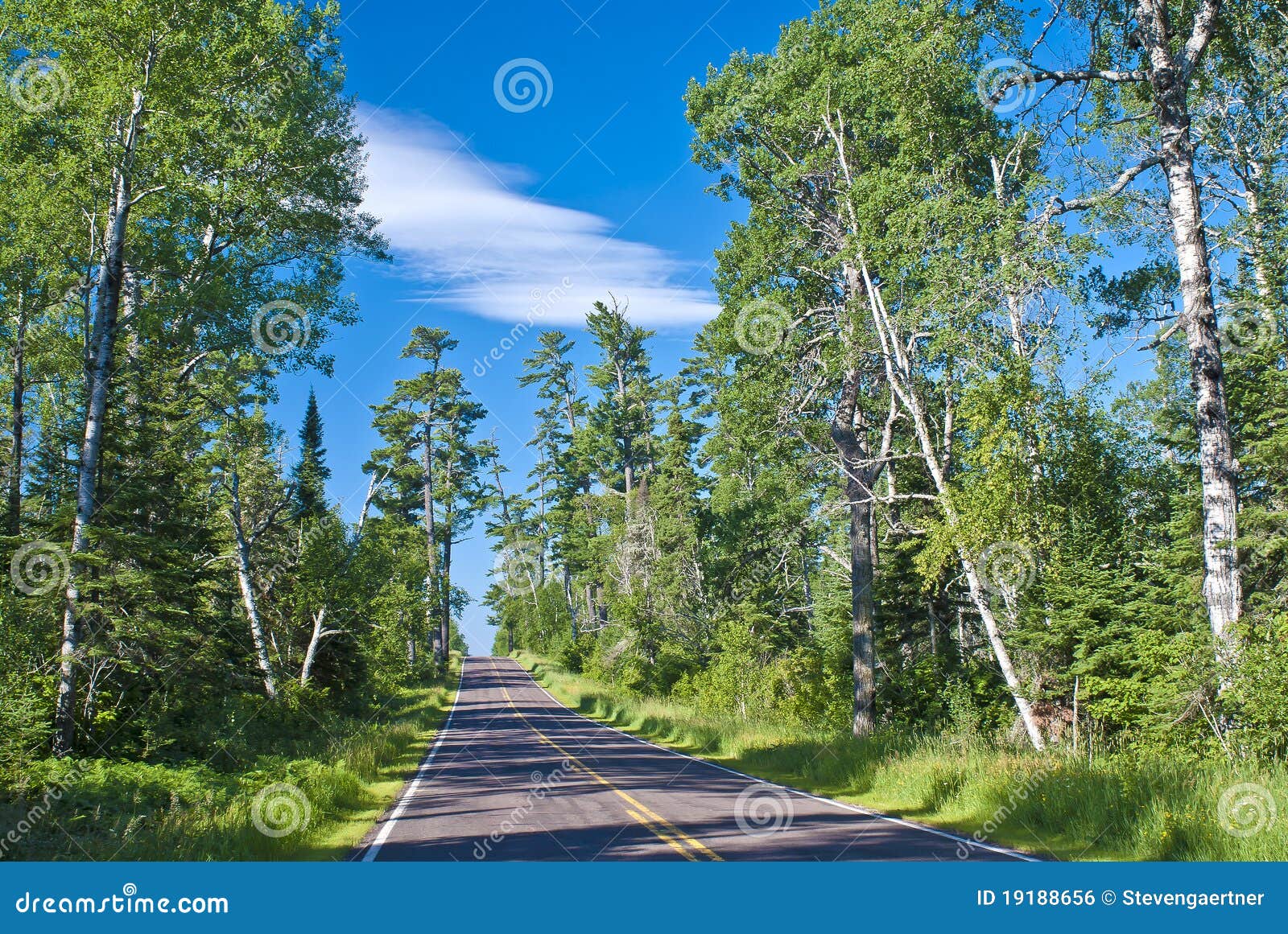 Gunflint trail, minnesota stock photo. Image of asphalt - 19188656