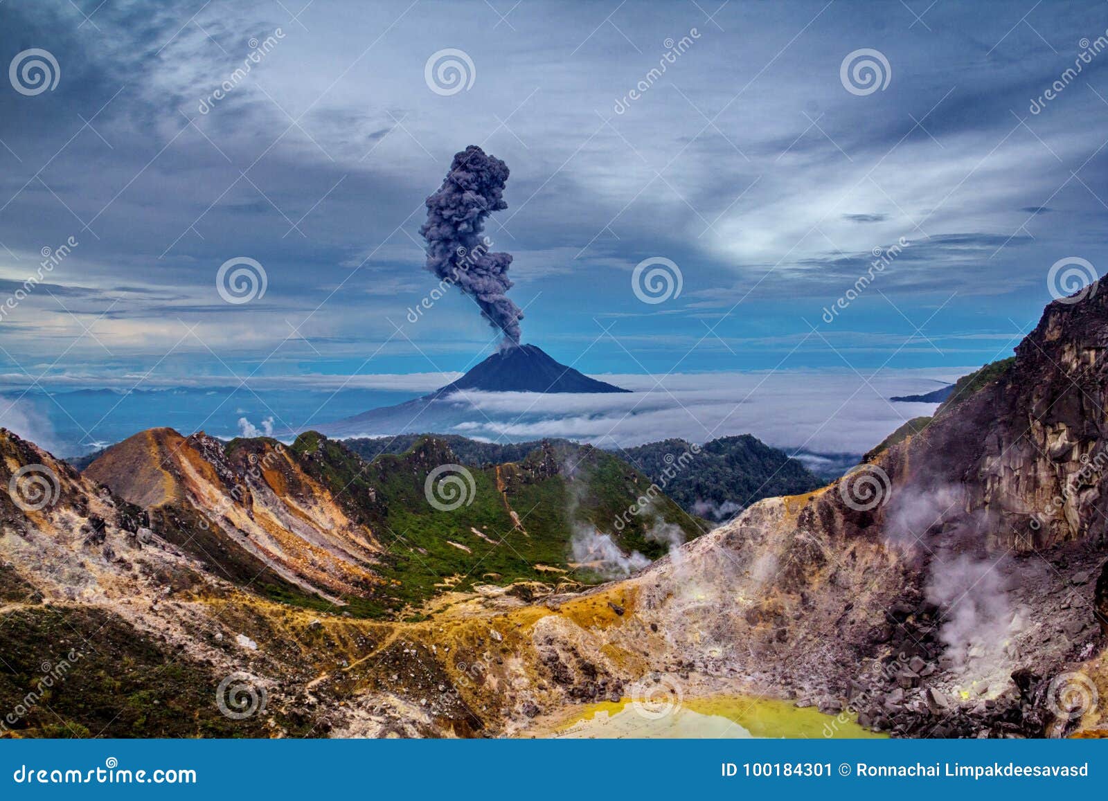 Gunung Sinabung Volcano Eruptions Stock Image - Image of eruptions ...