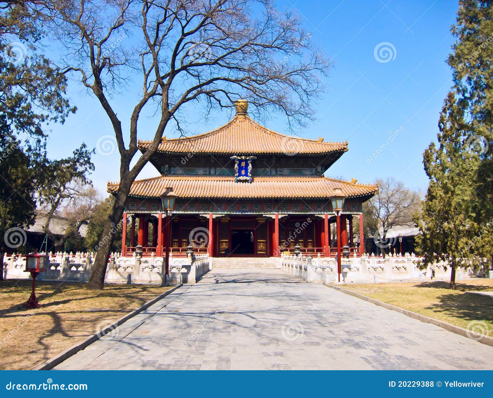 GuoZiJian - Imperial Academy Stock Photo - Image of chinese, glazed ...