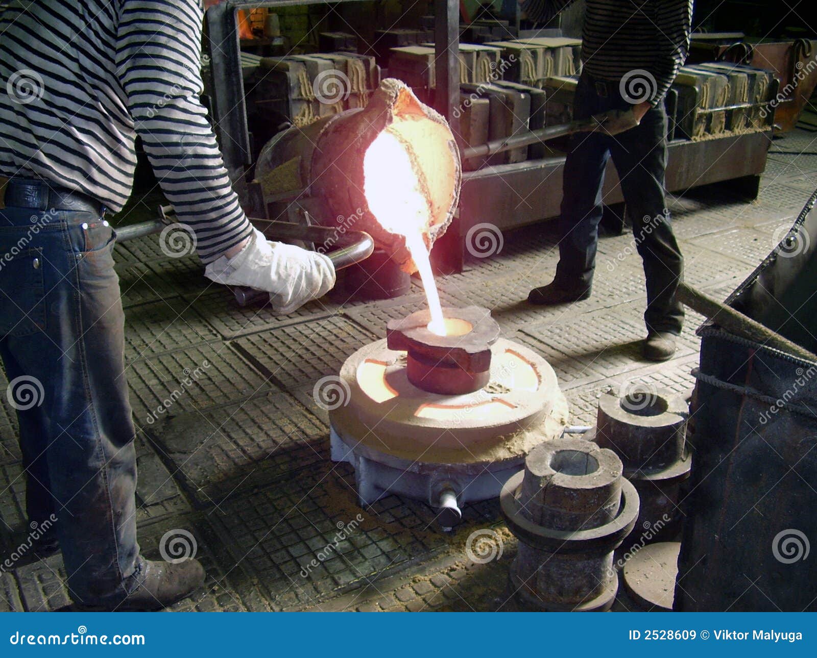 Gussteil Stock Illustrationen, Vektoren, & Kliparts - 12,561 Stock ...