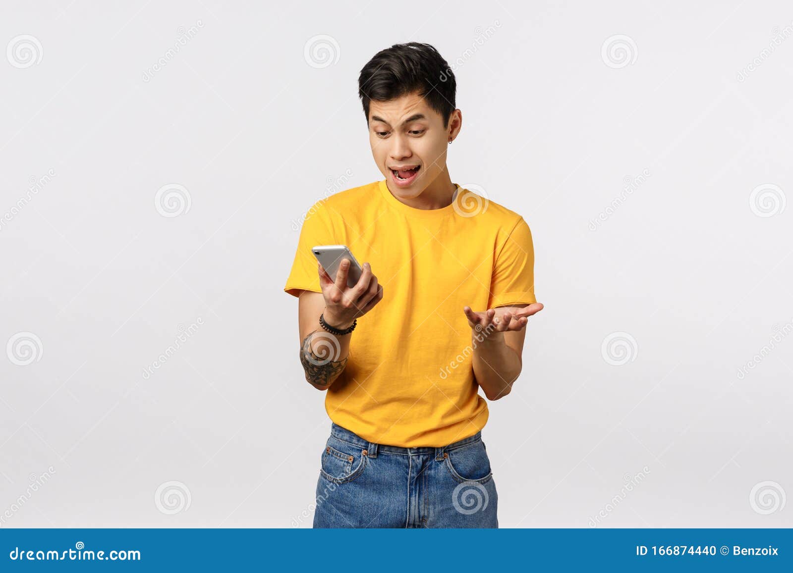 Guy Complaining Mobile Internet Very Slow, Cant Download Application ...