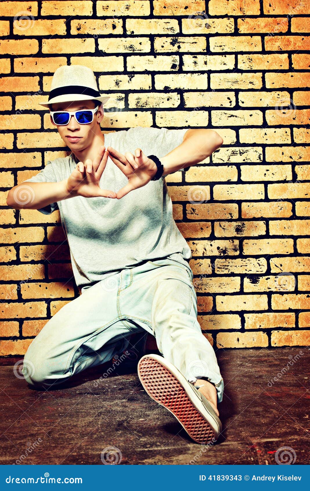 Guy hip-hop stock image. Image of move, dancing, modern - 41839343