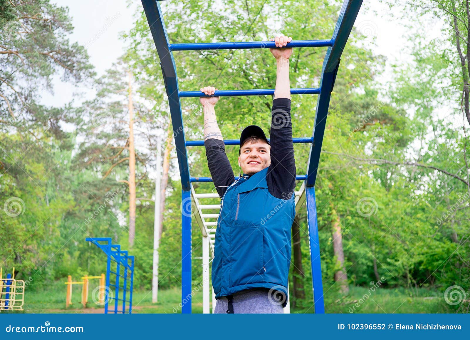 Guy working out outside stock photo. Image of outdoor - 102396552