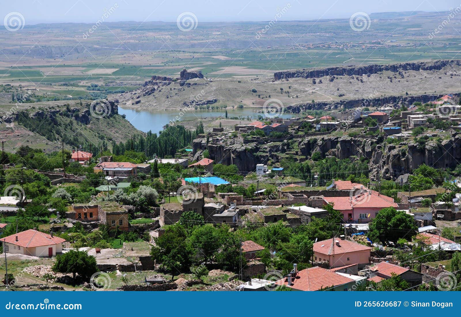 Guzelyurt - Aksaray - TURKEY Stock Image - Image of rock, aksaray ...