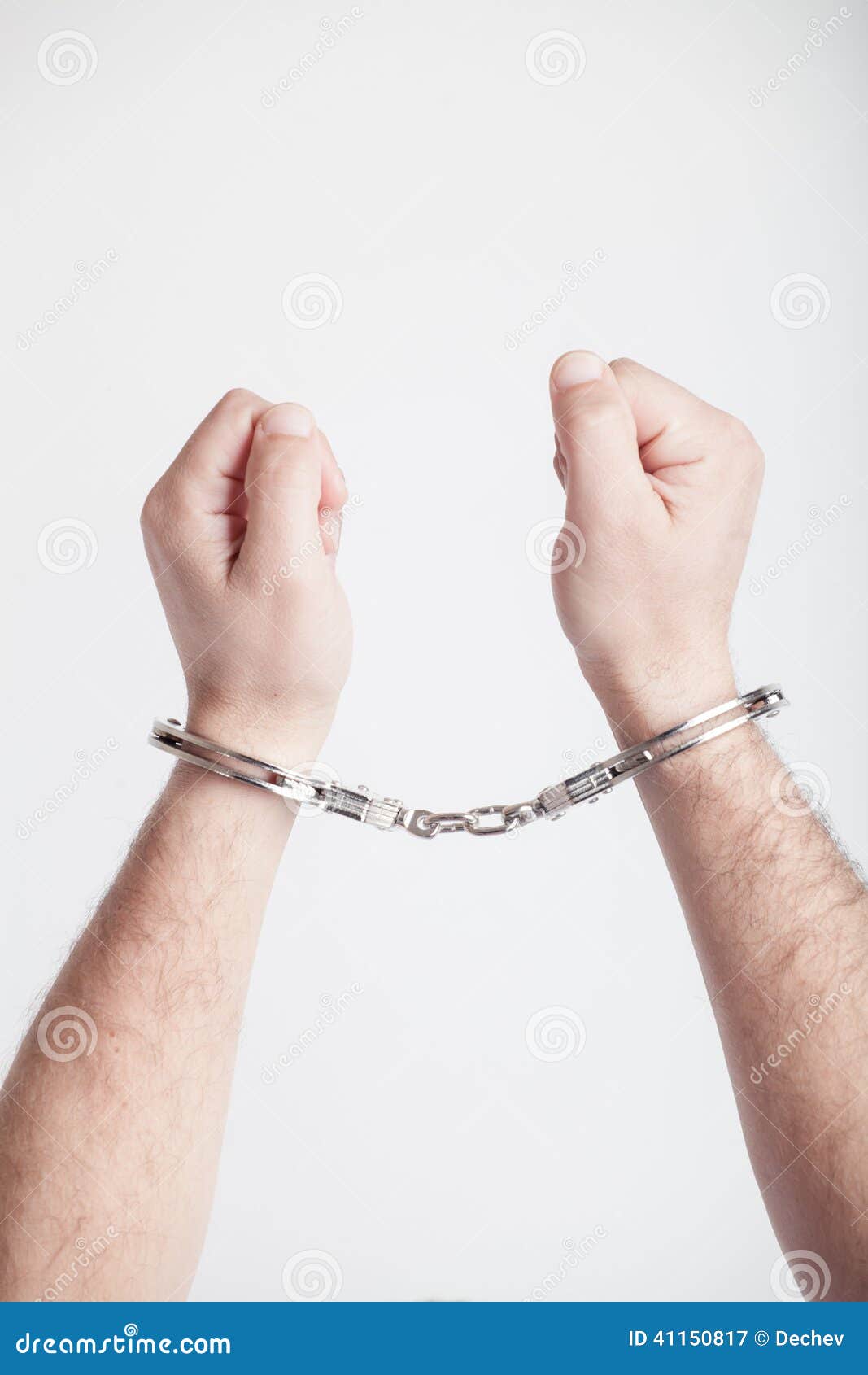 Hände Eines Mannes Mit Den Handschellen Stockbild - Bild von gesetz ...