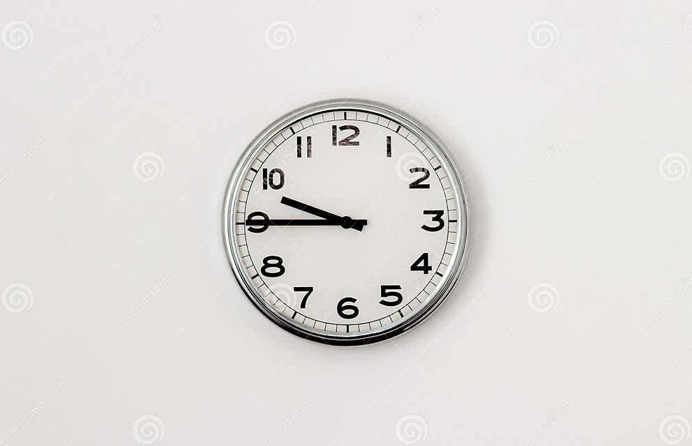 9h45 d'horloge image stock. Image du affichage, objet - 102068831