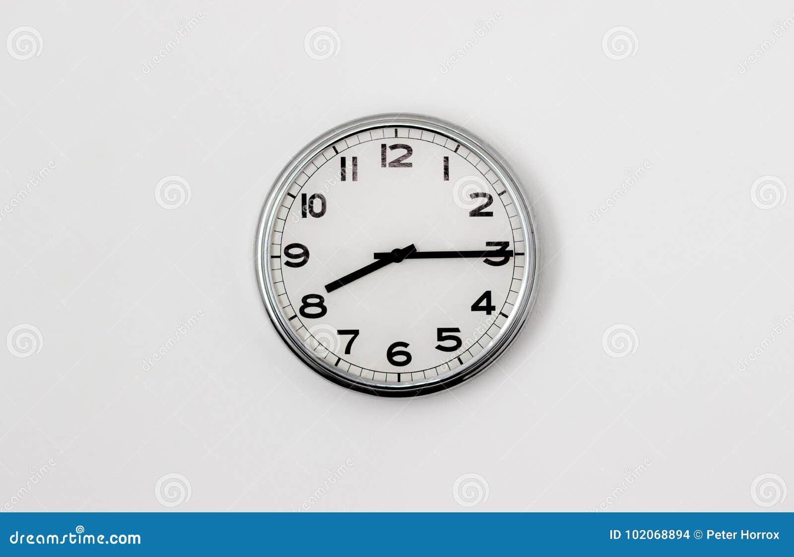 8h15 d'horloge photo stock. Image du passé, deuxièmement - 102068894