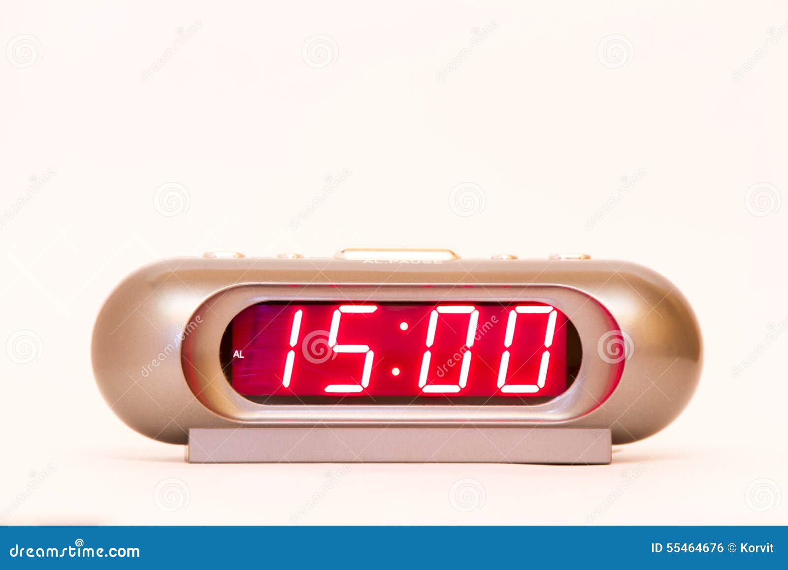 15h00 de montre de Digital photo stock. Image du produit - 55464676