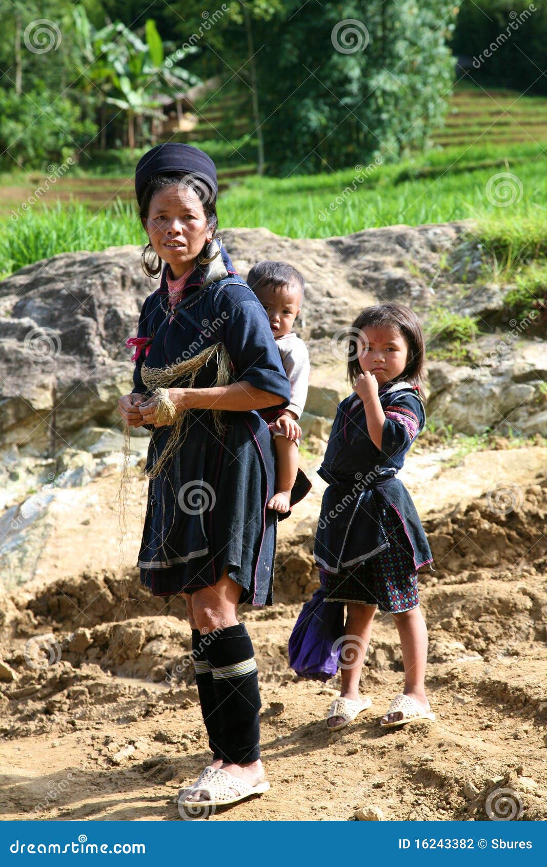H Mong People of Sapa Vietnam Editorial Photography - Image of streets ...