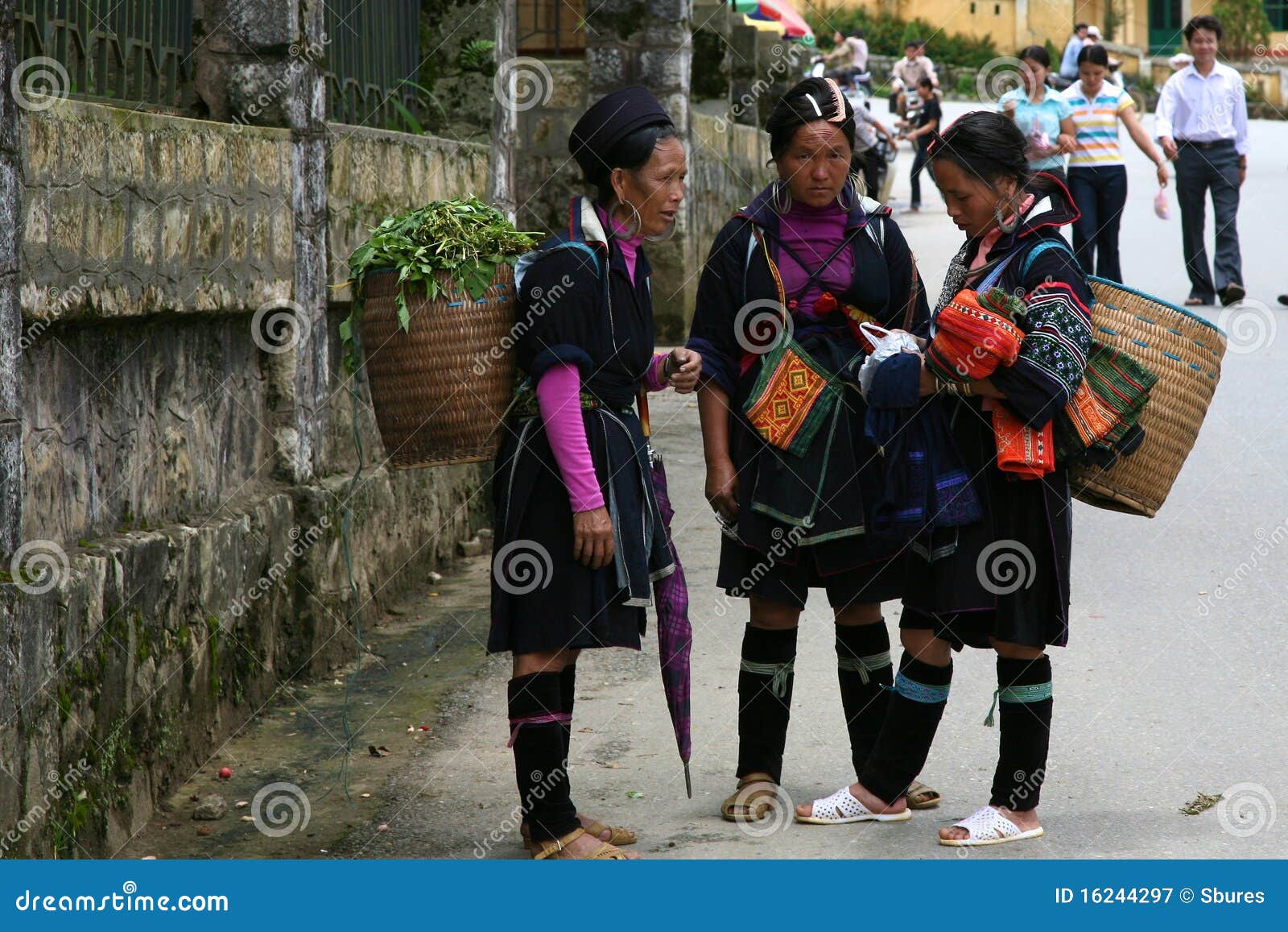 H Mong People of Sapa Vietnam Editorial Photography - Image of ...