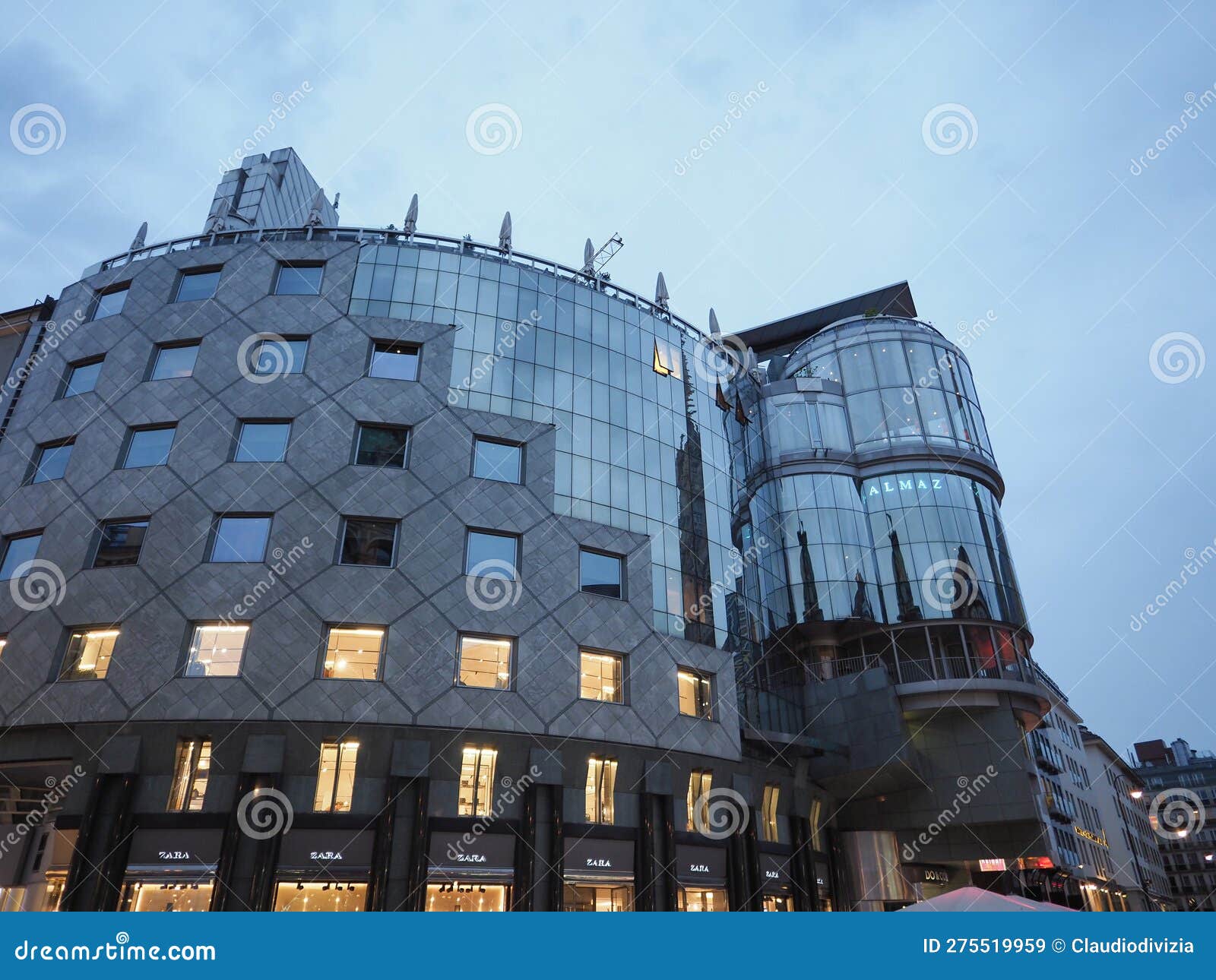 Haas Haus in Vienna editorial stock image. Image of european - 275519959