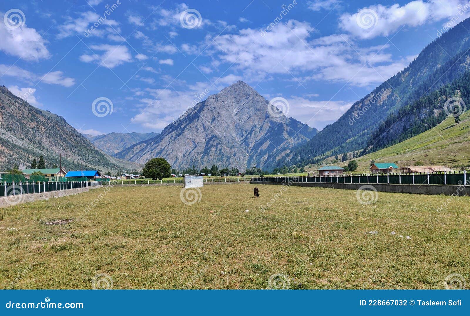 Habba Khatoon Peak And Thee Beautiful Neelum River In Neelum Valley ...