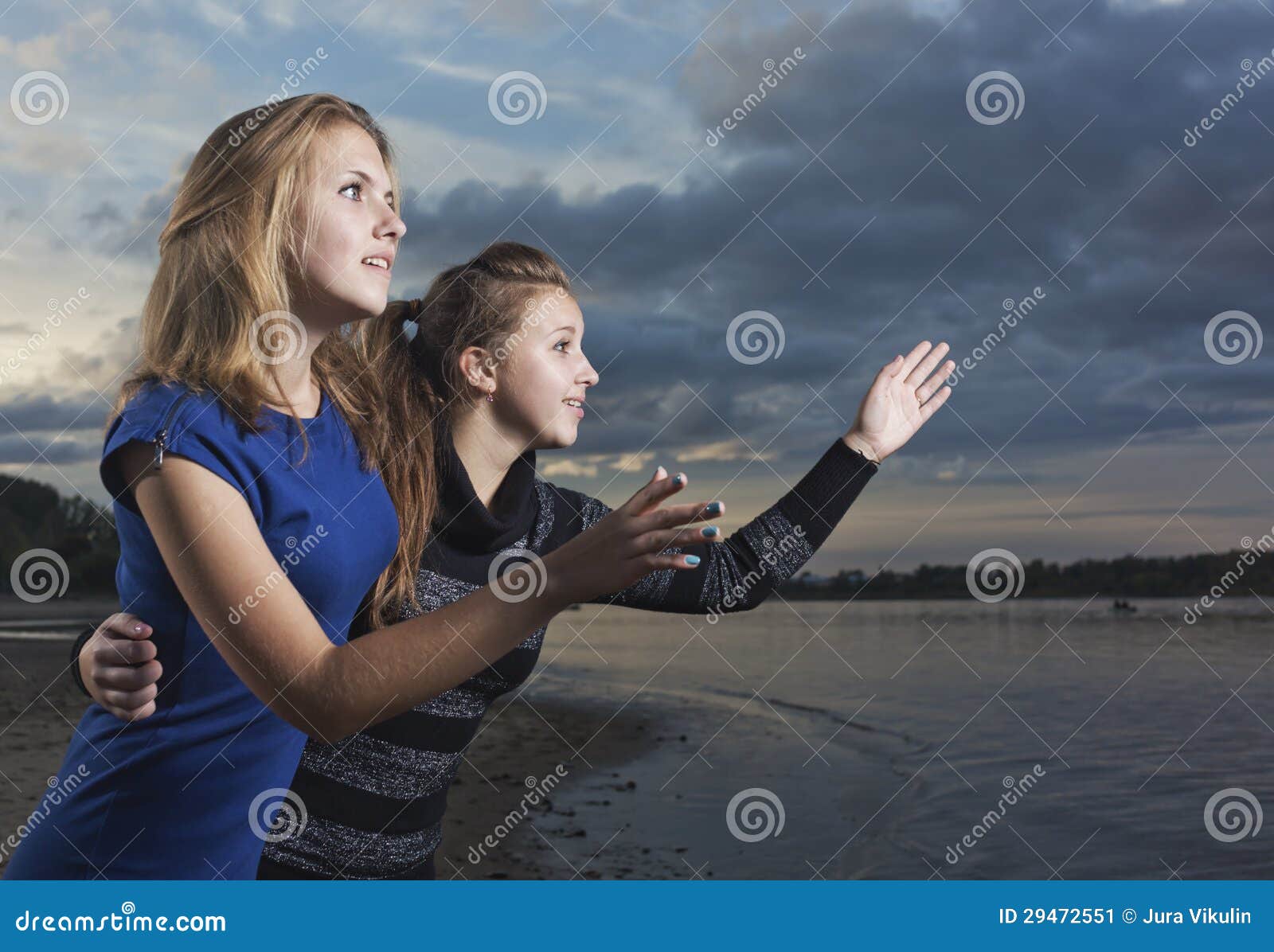 Haben gewartet stockbild. Bild von mädchen, frauen, himmel - 29472551