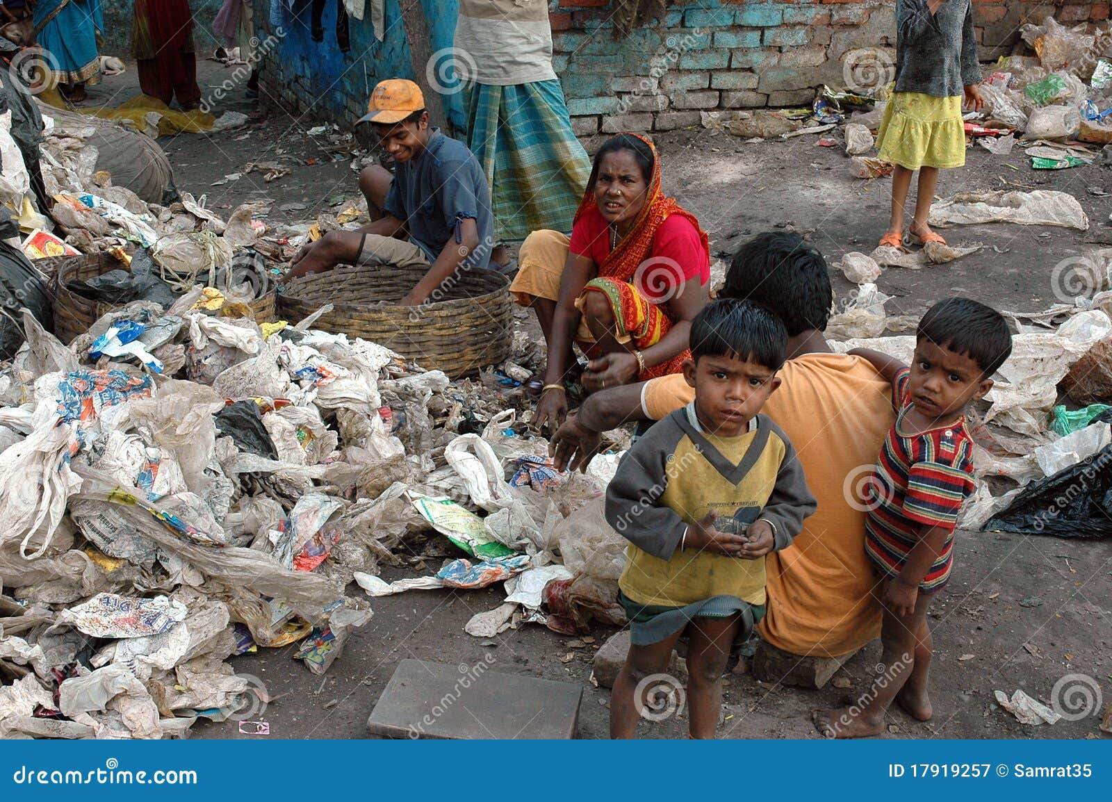 Habitants De Taudis De La Kolkata-Inde Photographie éditorial - Image ...