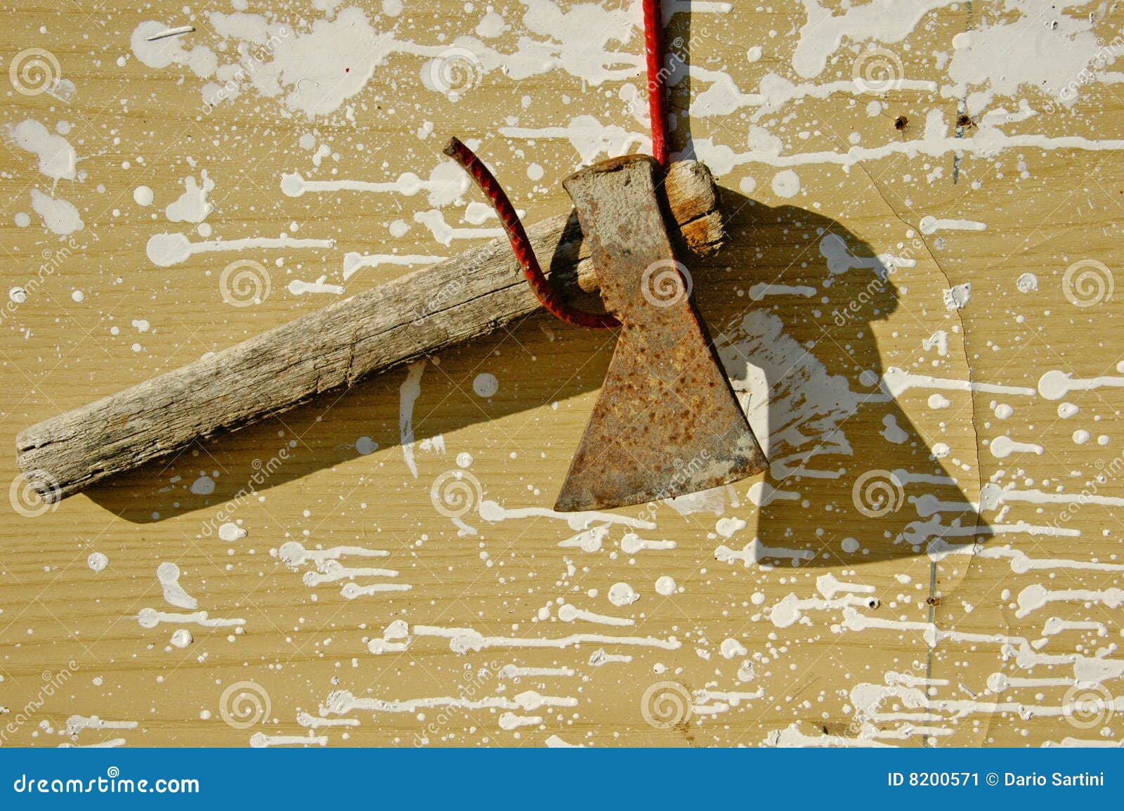 Hacha oxidada imagen de archivo. Imagen de fractura, quemado - 8200571