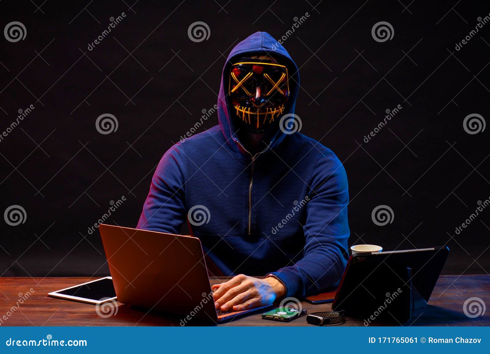 Hacker Spreading Computer Viruses or Stealing Money from Bank Card ...