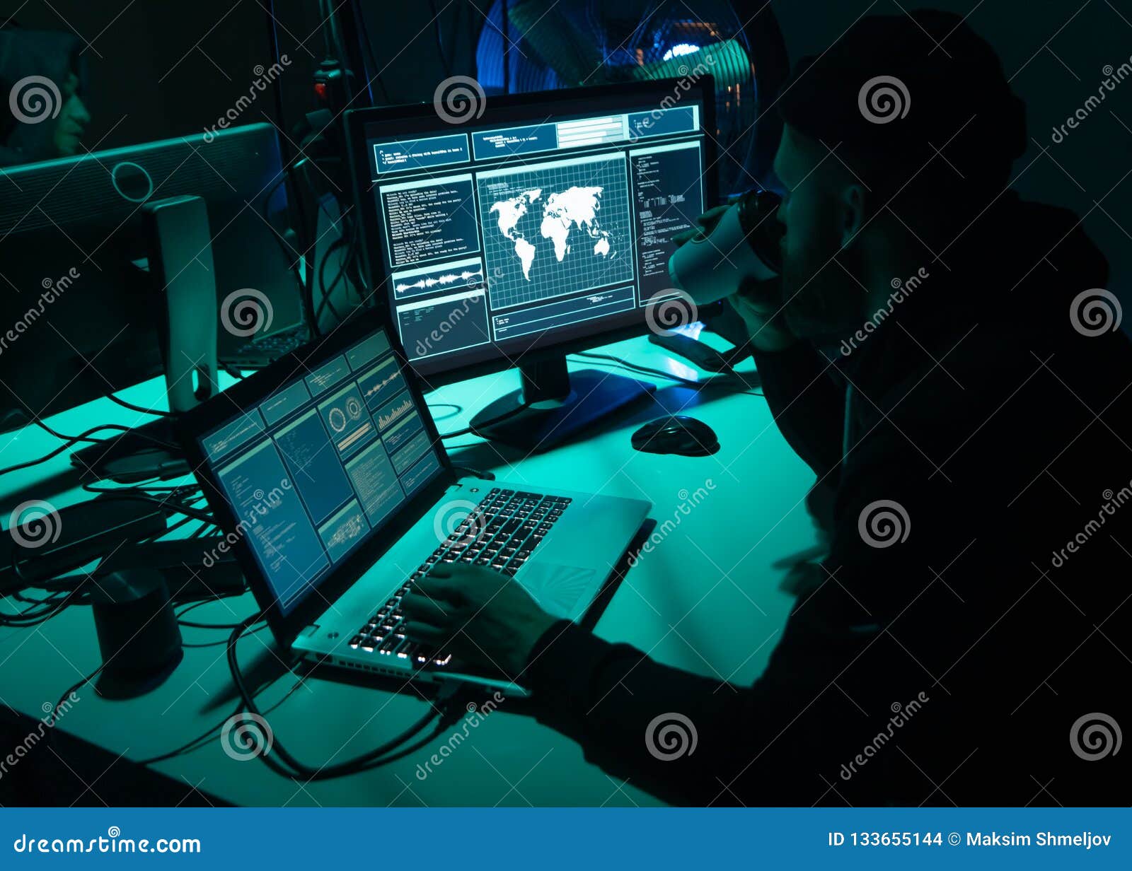Hackers Breaking Server Using Multiple Computers and Infected Virus ...