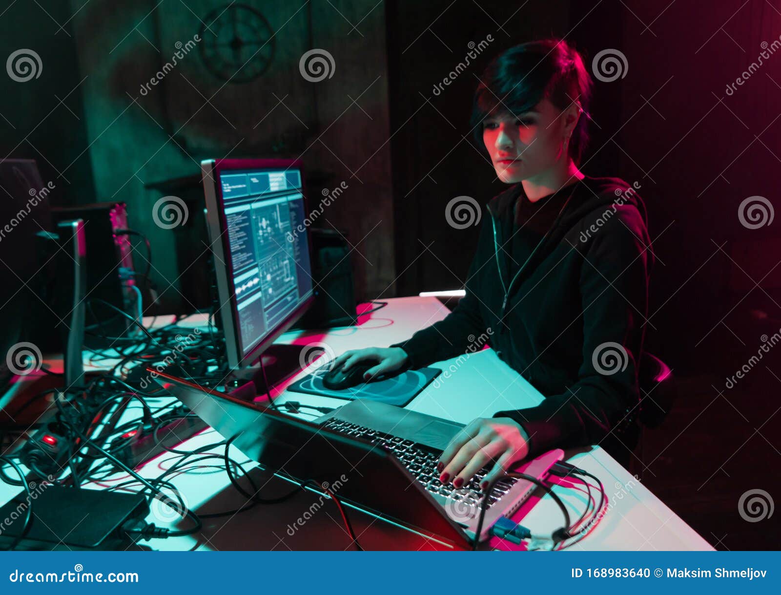 Hackers Breaking Server Using Multiple Computers and Infected Virus ...