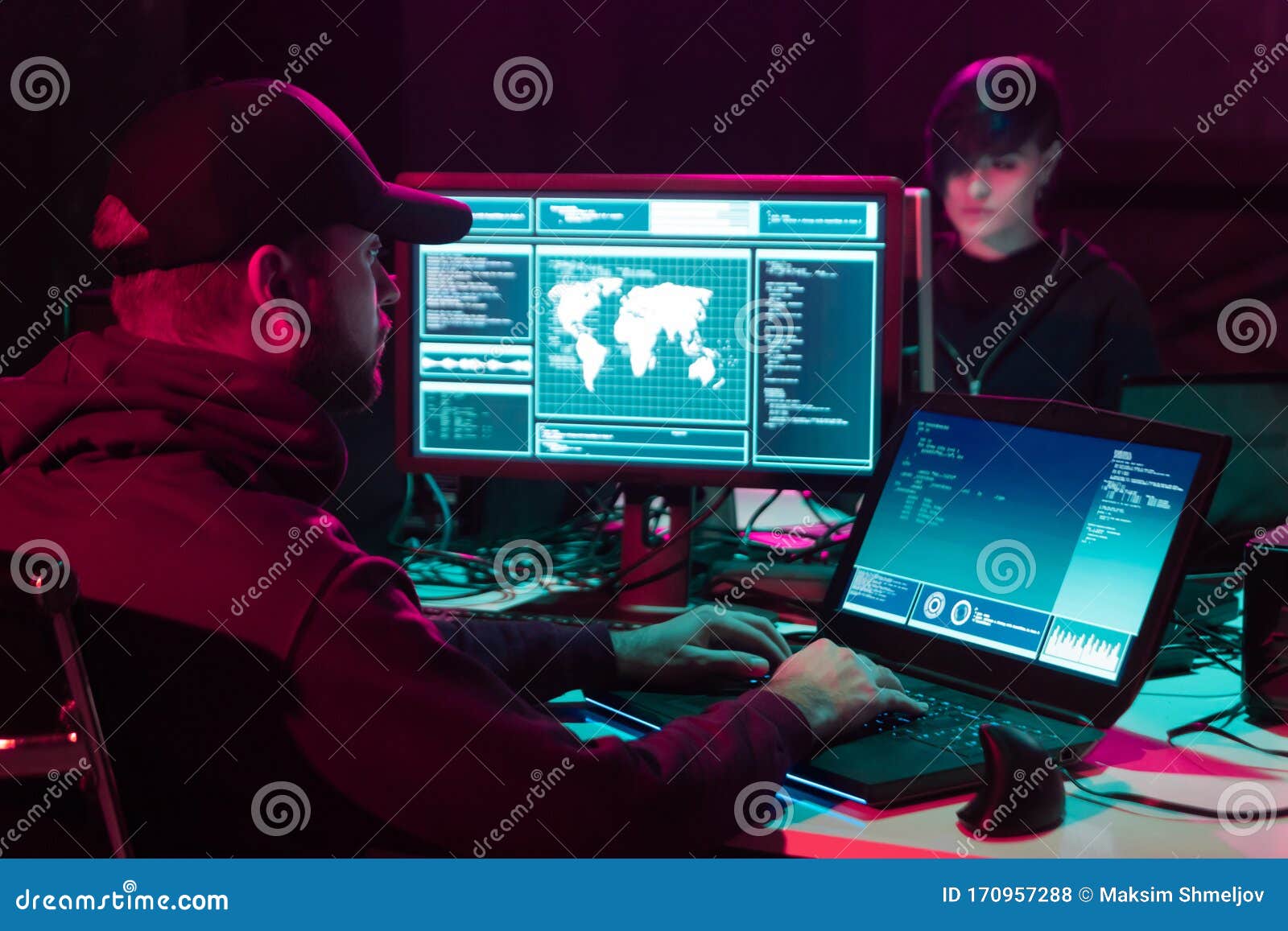 Hackers Breaking Server Using Multiple Computers and Infected Virus ...