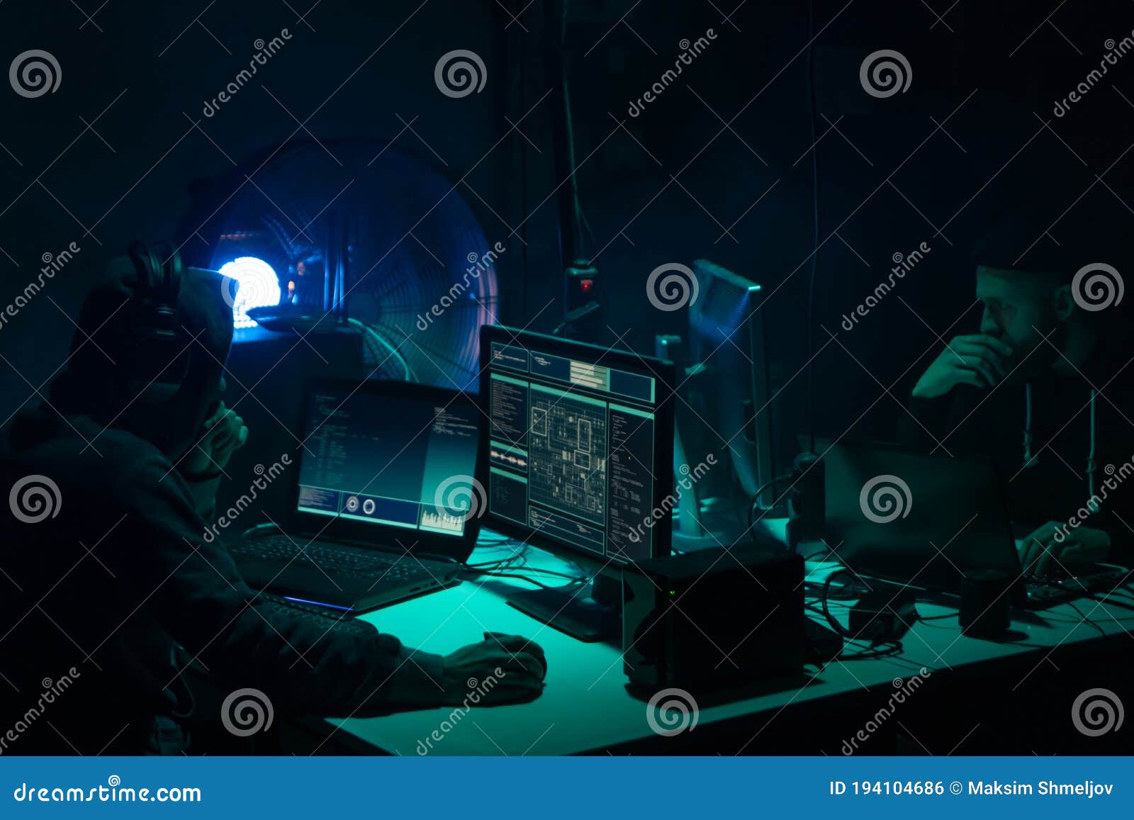 Hackers Breaking Server Using Multiple Computers and Infected Virus ...